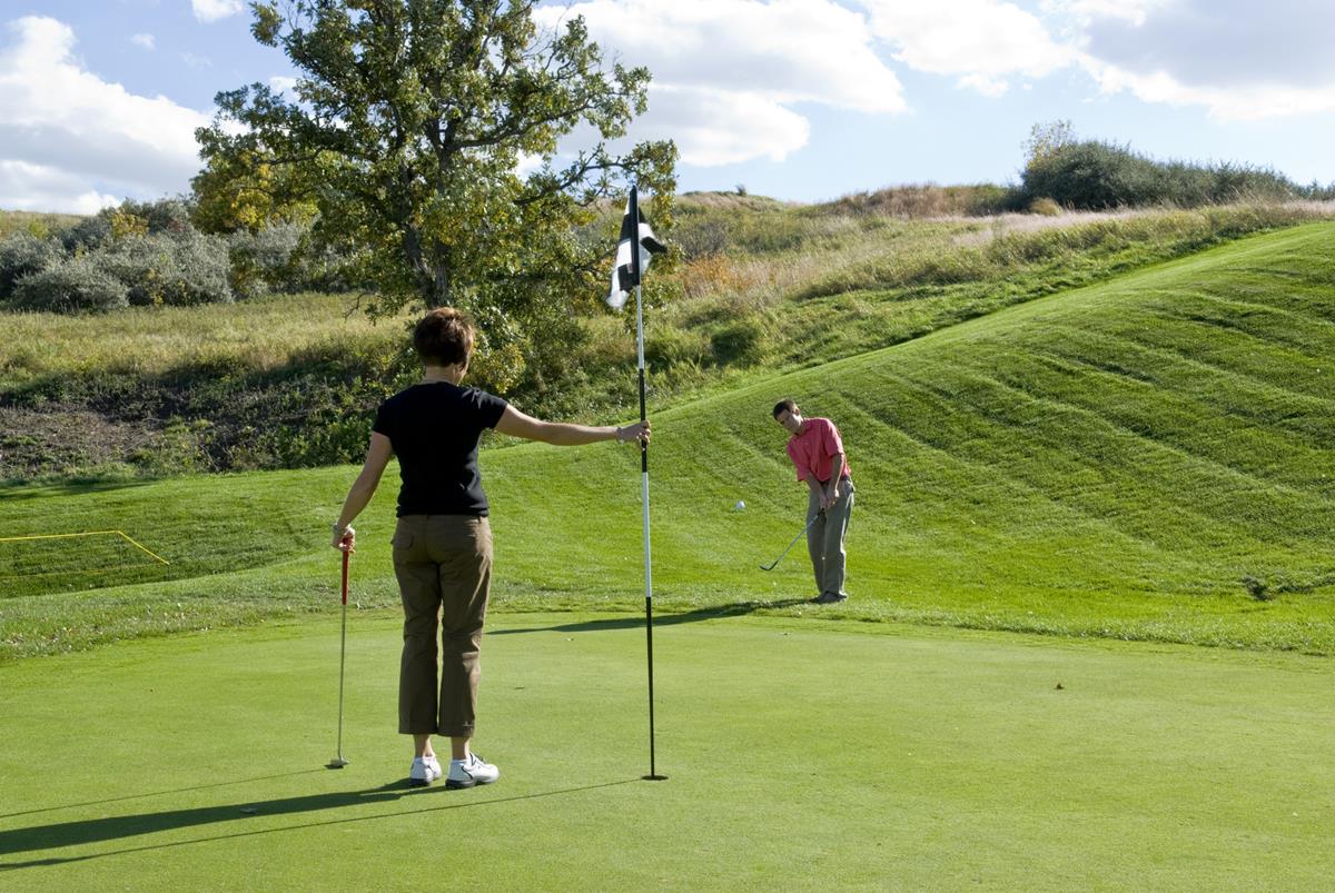 Retired Military Golfer on a Mission: Play All 111 Golf Courses in ...